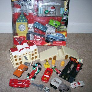 Disney | Toys | New Disney Pixar Cars 2 London Playset Key Charger ...